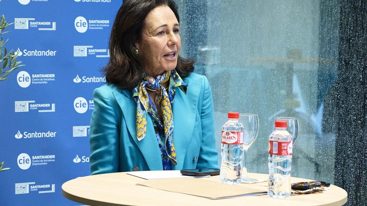 Santander tire environ 8% dans l'IBEX grâce "à la force de ses revenus"